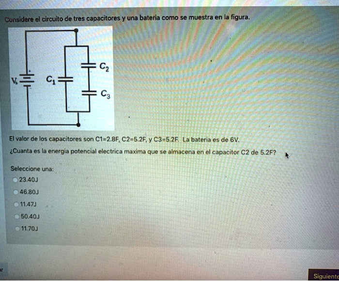 Considere el circuito de tres capacitores y una bateria como se muestra ...