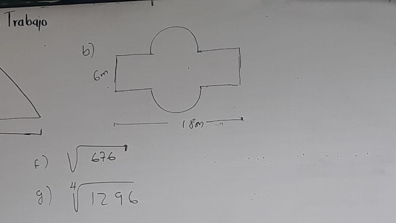 halla el perimetro y area de la figura irregular
