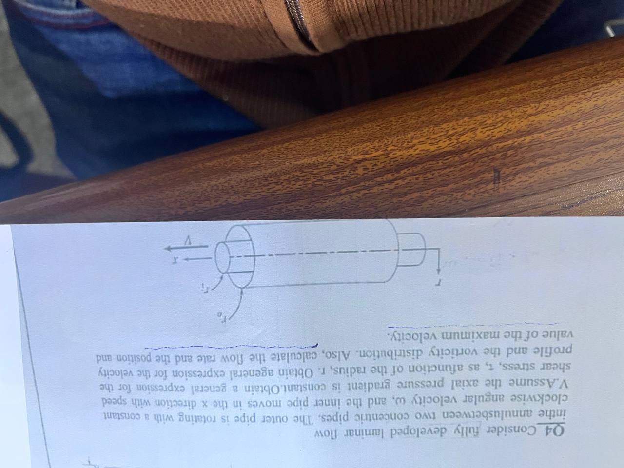 q4 consider fully developed laminar flow inthe annulusbetween two ...