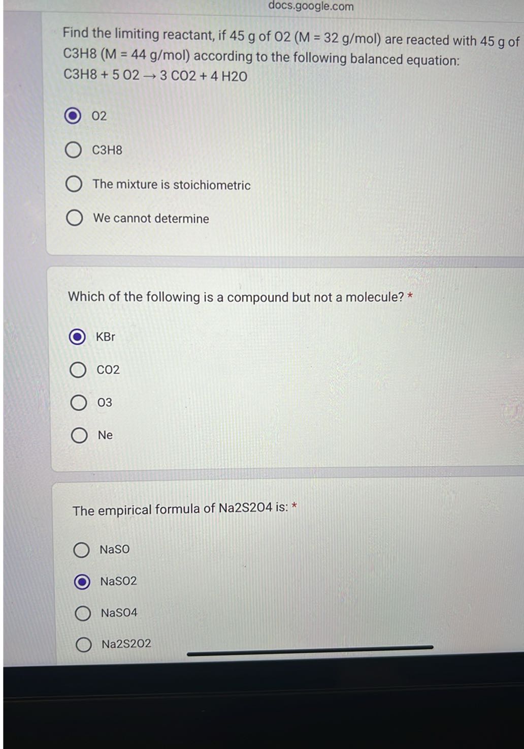 docs.google.com Find the limiting reactant, if 45 g of 02(M=32 g / mol) are reacted with 45 g of ...